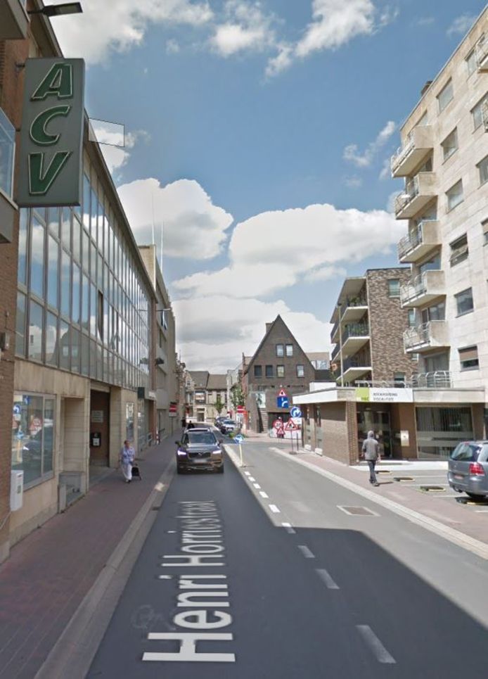 Sloop ACV veroorzaakt verkeershinder | Roeselare | hln.be