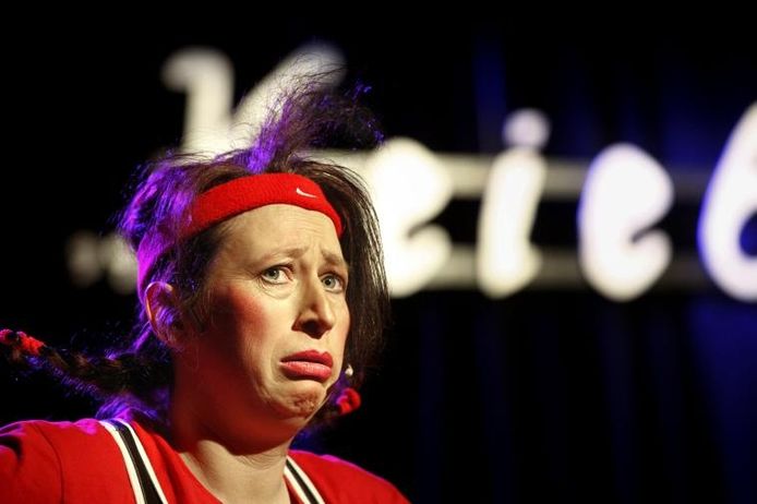 Tranen lachen met Kloontje Kniesoor | Carnaval | ed.nl