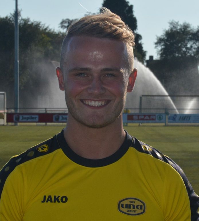 Lex van Dijk kondigt vertrek aan bij UNA | Amateurvoetbal | ed.nl