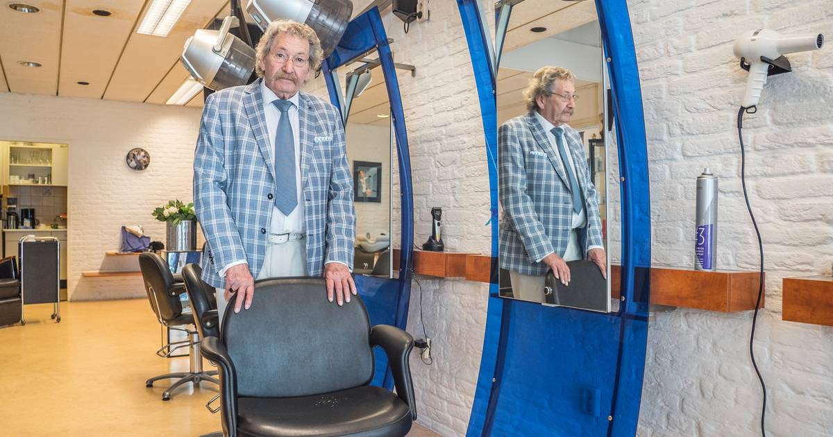 Ron Bosman (78), de kapper die eigenlijk niet stoppen kan, maar dat nu ...