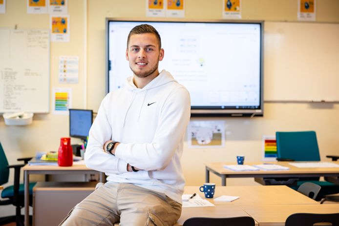 Ruben (24) werd gepest op school, vandaag start hij als docent van ...