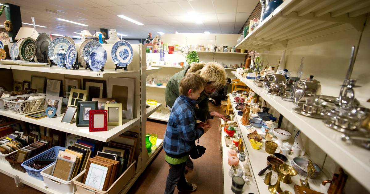 Dorcas-winkel in Nijverdal vanaf 1 juli weer beperkt open | Hellendoorn ...