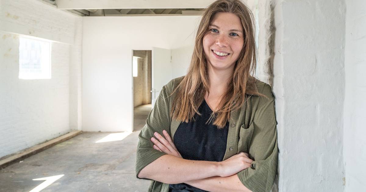 Op haar 17de begonnen als suppoost, nu is Jeniffer (32) directeur van ...