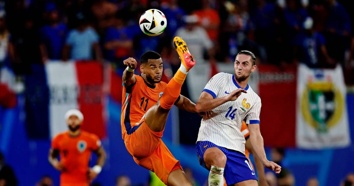 Gevaarlijkste aanvaller van Oranje voelt zich toch meest thuis op plek ...