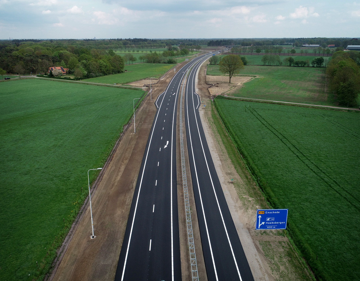 Vijf jaar N18: nieuwe weg kostte meer dan verwacht | Foto | tubantia.nl