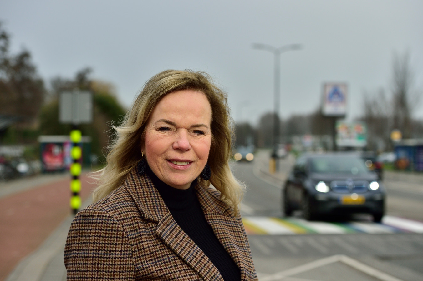 Nederland telt drie miljoen (!) verkeersborden, 600.000 zijn overbodig ... Nederland telt drie miljoen (!) verkeersborden, 600.000 zijn overbodig ...