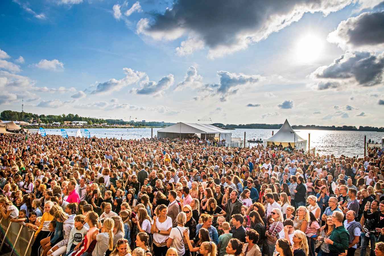 Nesselande is na 20 jaar geen 'Monaco aan de plas’, maar Auke woont er ...