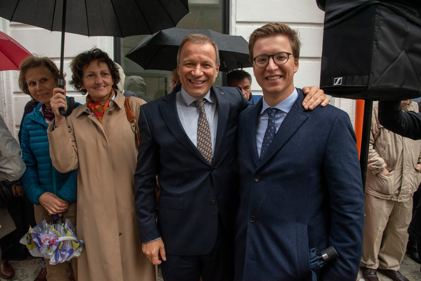 Gedenkplaat voor bevrijding spion Albert Mélot | Foto | hln.be