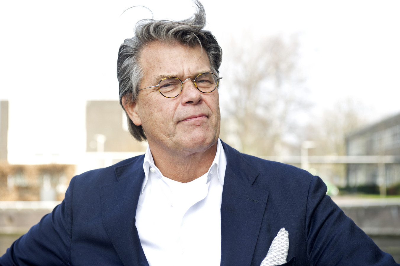 Ratelband sleept officier van justitie Plooij voor de rechter | Foto ...