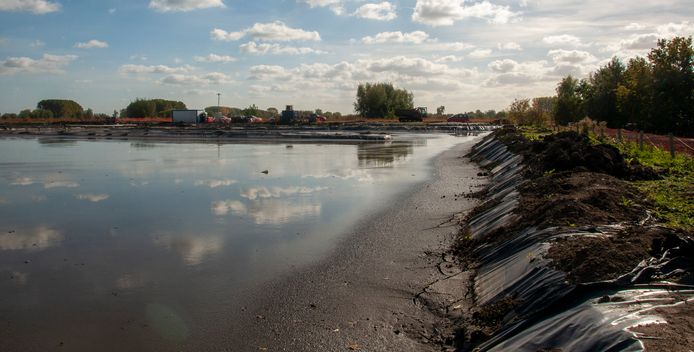 Slib Kalkenvaart wordt geruimd: “Meer ruimte voor water en vissen ...