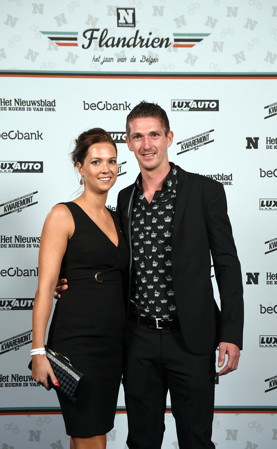 Niet alleen veel mooi wielergeweld op blauwe loper van de Flandrien ...