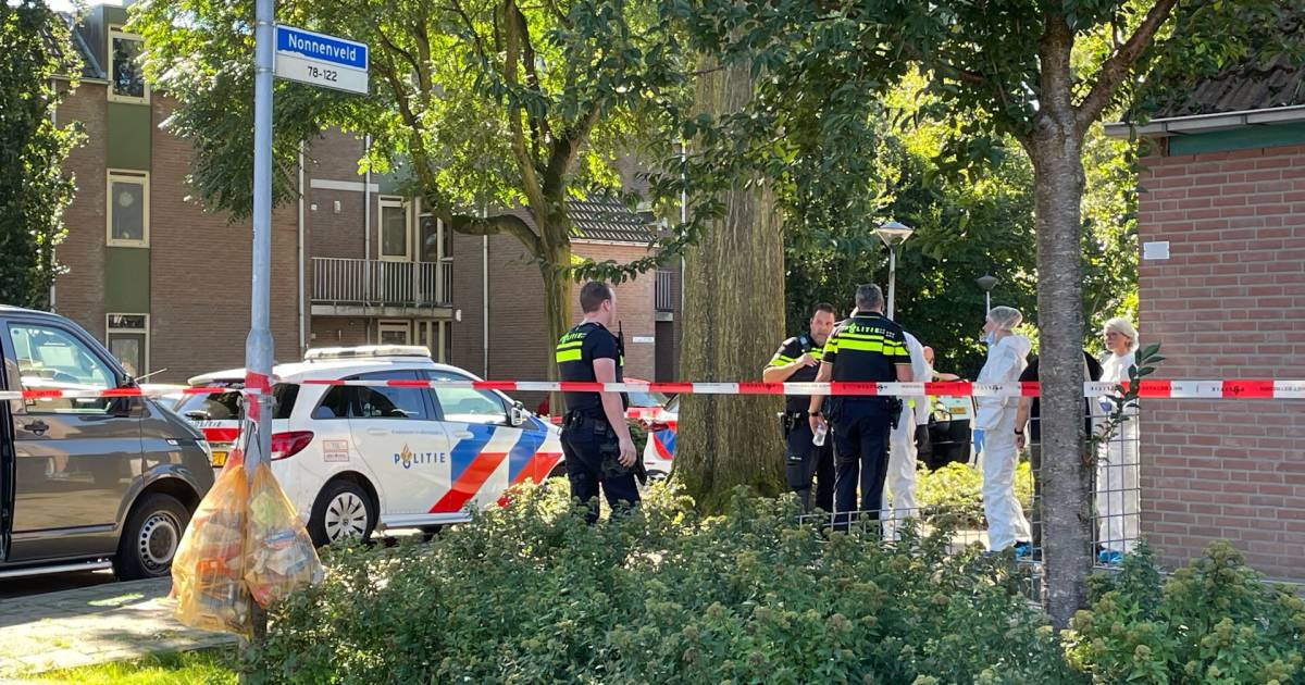 Man aangehouden na vondst dode vrouw (41) in woning Uden, politie vermoedt misdrijf | Maashorst ...