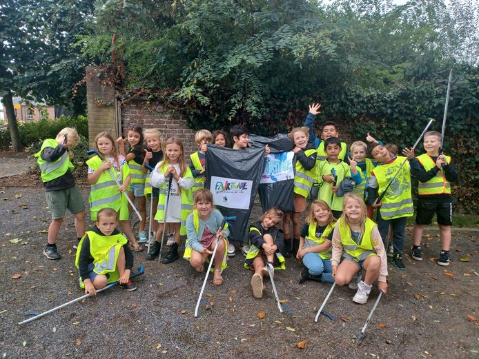Fairtrade zwerfvuilactie in De Zonnebloem | Laarne | hln.be