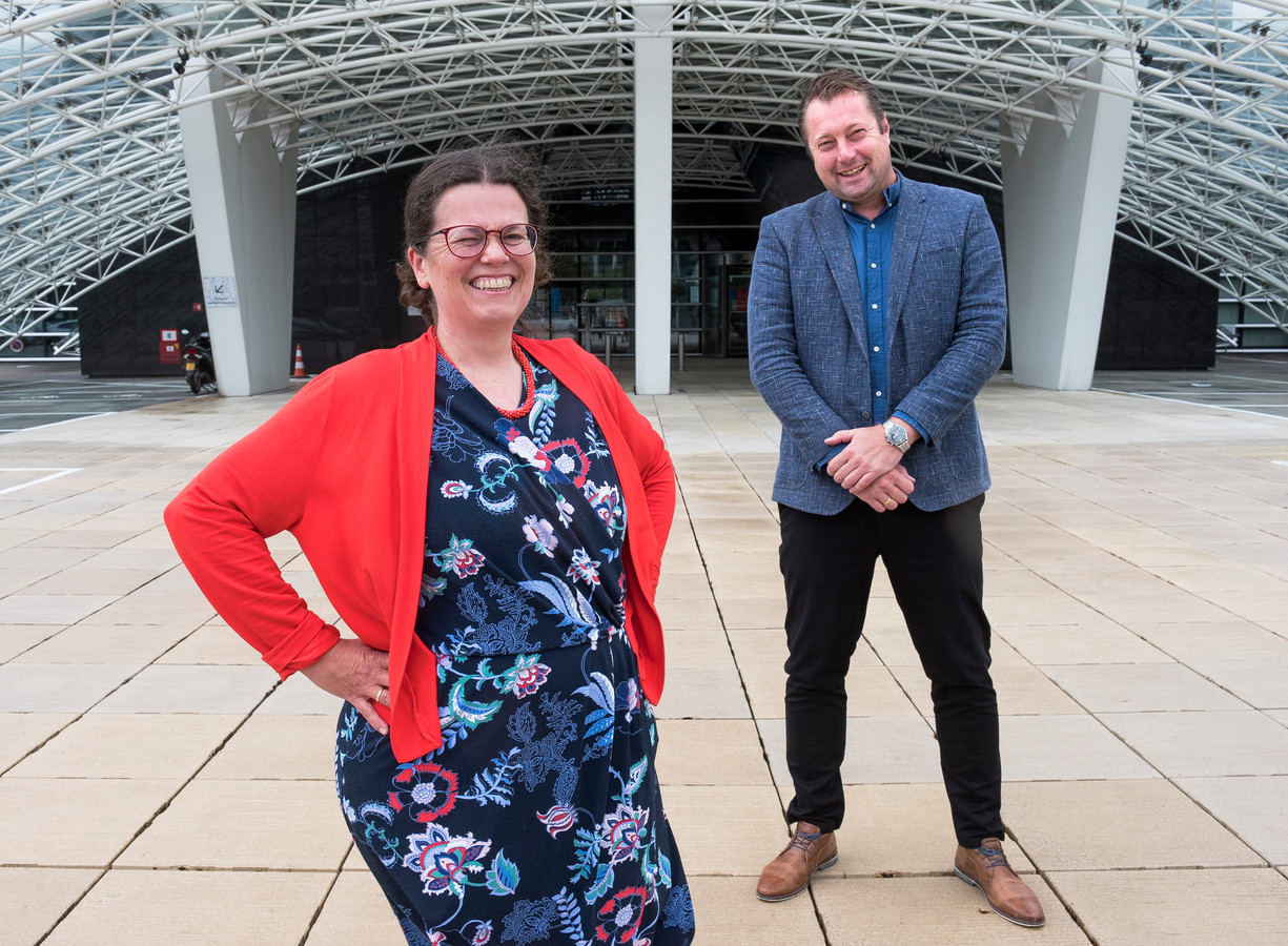 Razendsnel miljoenen mensen testen en prikken zetten: wat heeft de GGD ...