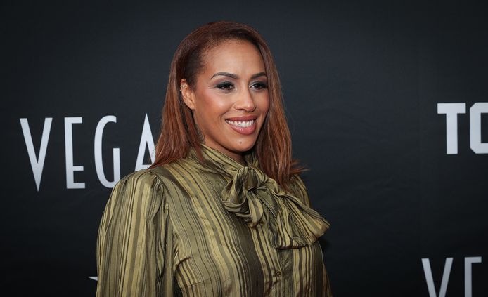 Verliefde Glennis zet vriend in het zonnetje en lenige Olcay steekt ...