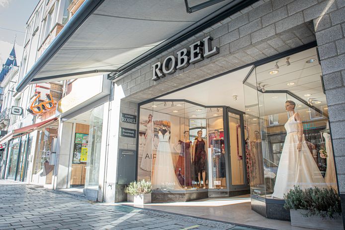 Ex-Miss België Justine De Jonckheere tipt haar topadresjes in Roeselare ...