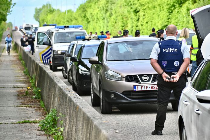 Politie houdt grootschalige binationale controleactie tegen ...