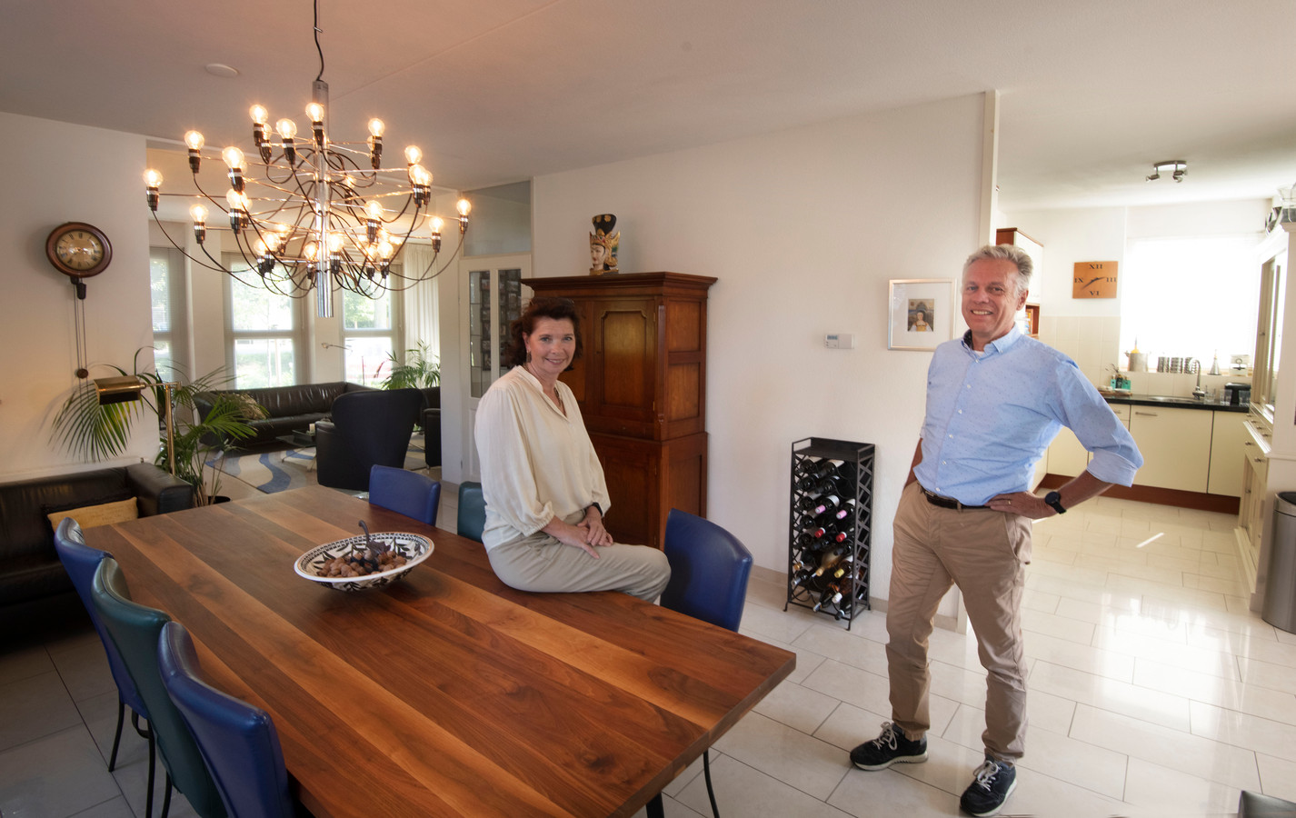 ‘Blijven’ denk je als je het ruime herenhuis van Maaike en Roeland ziet ...
