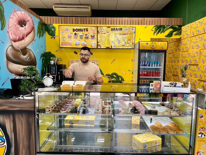 Darko (28) trekt nu al stekker uit zijn tweede donutwinkel in Nijmegen: ‘Op dit moment kost het ...