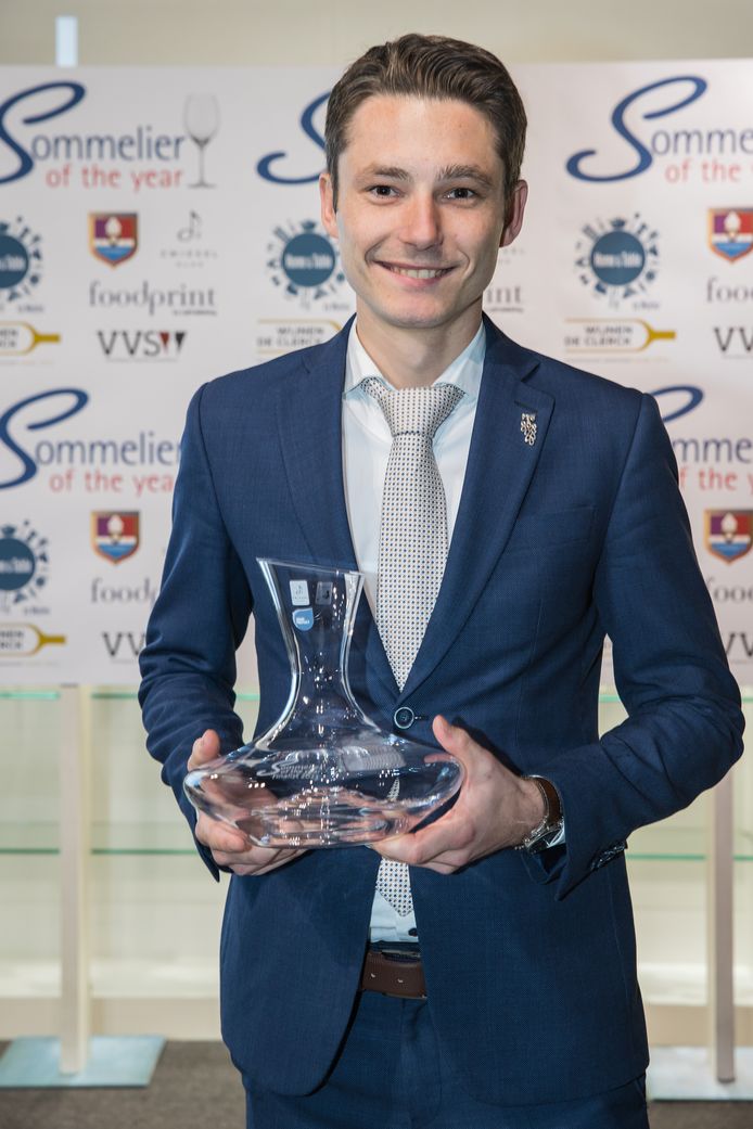 Kenzo Lauwereins (28) van restaurant Vlass is sommelier van het jaar ...