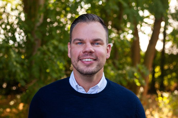 Mark (34) verkocht miljoenenbedrijf voor wereldreis, nu gaat hij weer ...