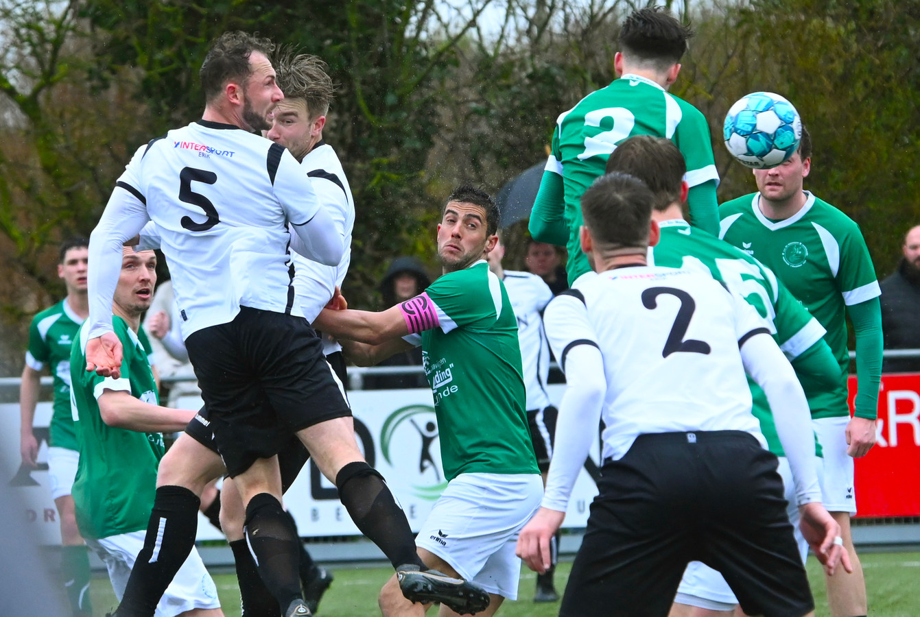 De Meeuwen werkt toe naar negen finales | Foto | AD.nl