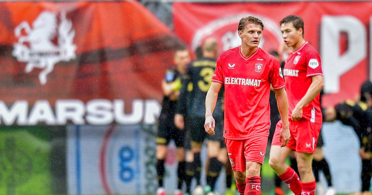 Ron Jans trakteert oude liefde FC Twente op zeldzame thuisnederlaag en pakt clubrecord met FC ...