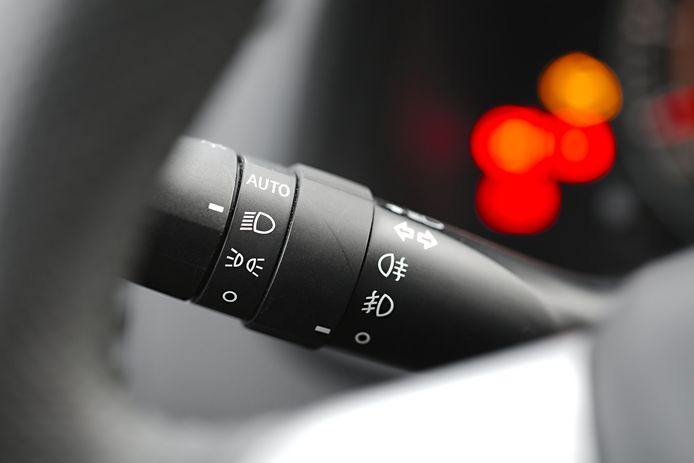 Rijden met stadslicht mag wél | Auto | AD.nl