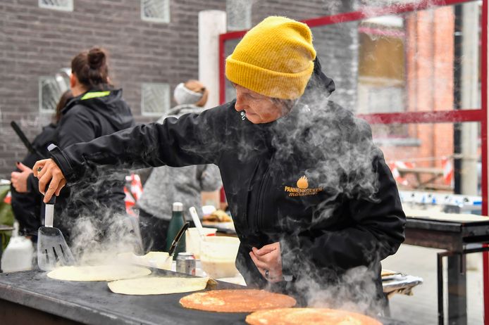 Zondag Lichtmis: en dan bakt ‘Orde van de Smoutpot’ pannenkoeken op ...