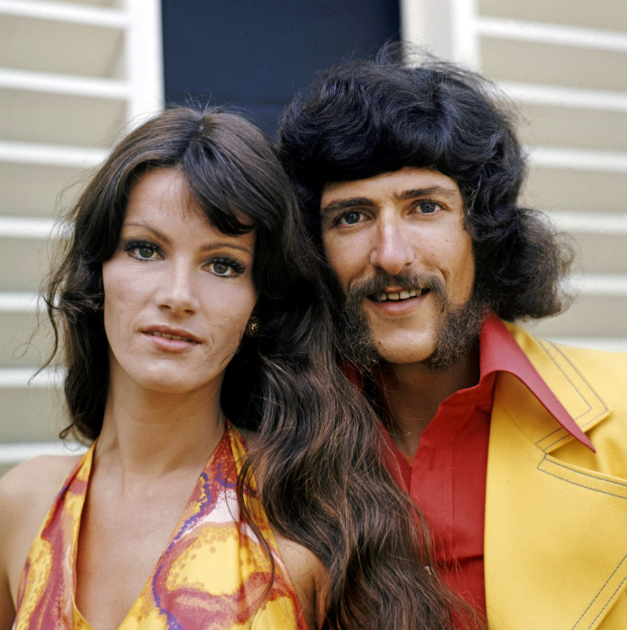 Saskia en Serge zingen ‘tot sint-juttemis’ vanuit Gorinchem in ...