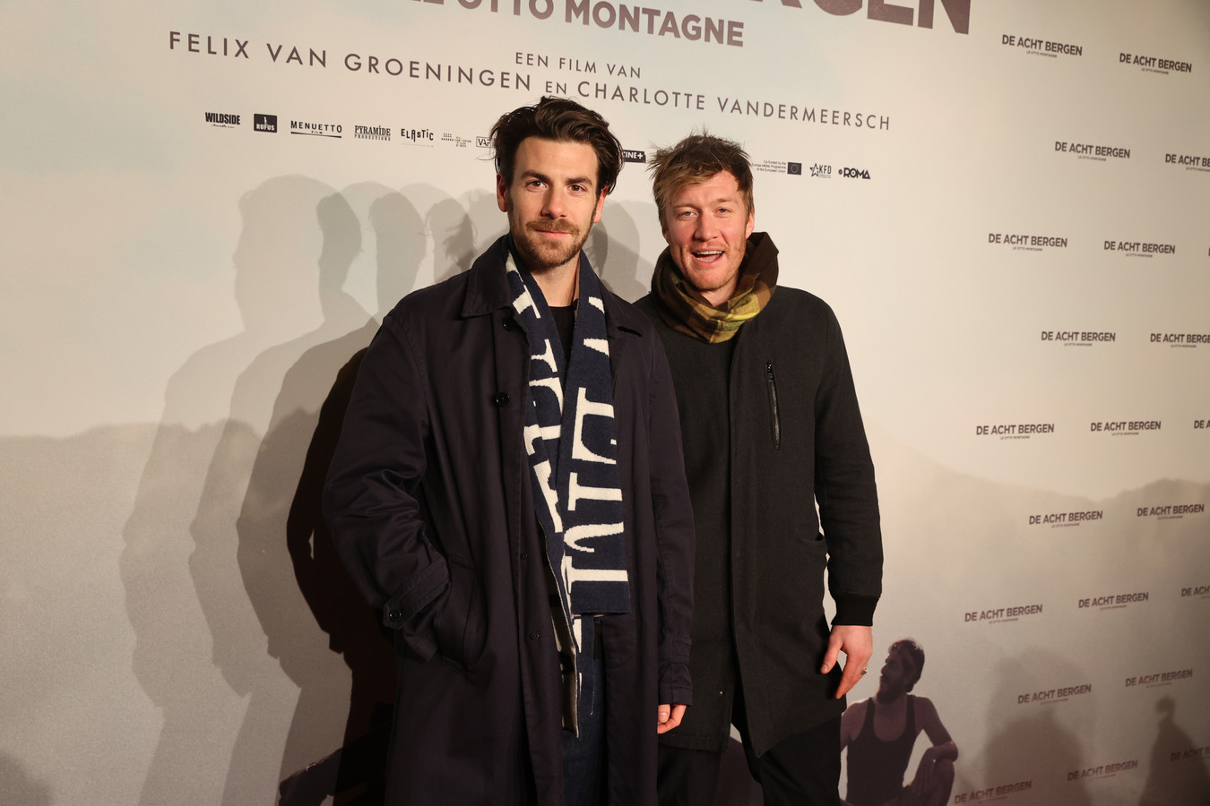 IN BEELD. Cast van ‘Zillion’ keurt ‘De Acht Bergen’ | Foto | hln.be