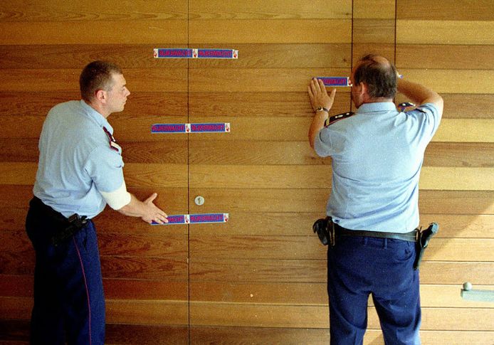 DRIE IS TE VEEL. Sliep Els (37) door de moord op haar man Ran (58) heen ...