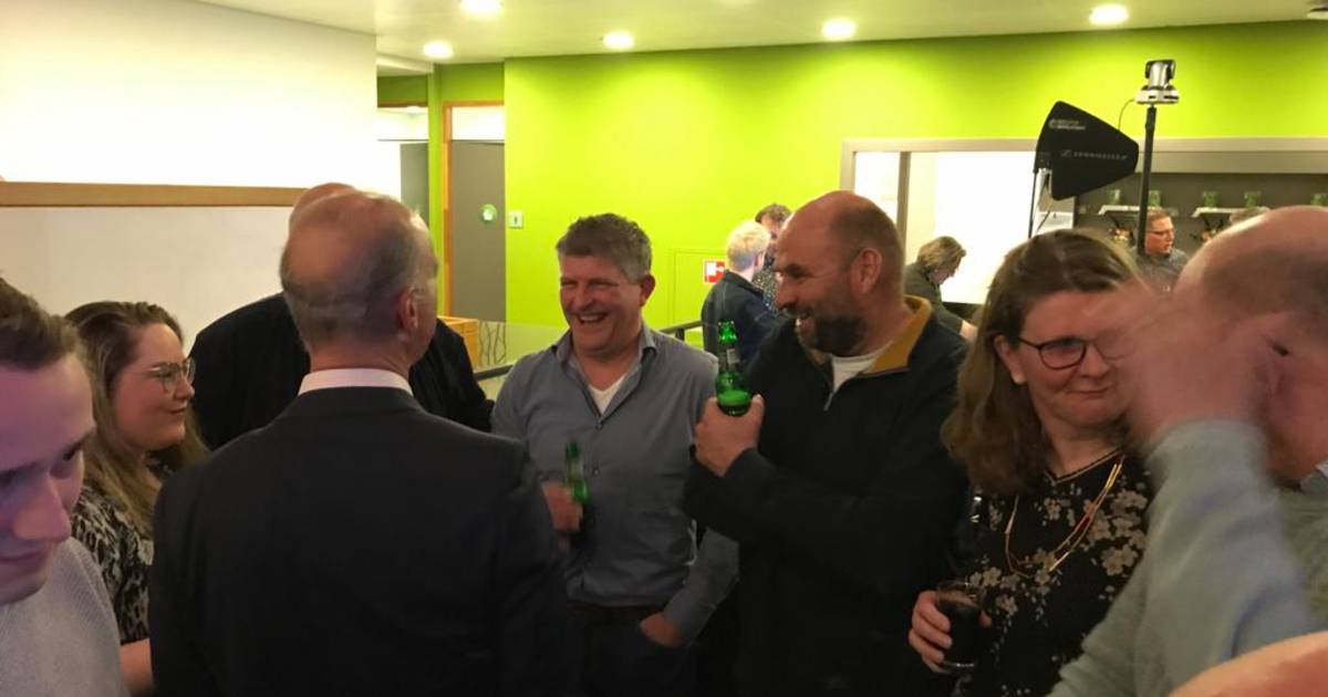 Aardverschuiving in Winterswijk: Tom van Beek met Voor Winterswijk is ...