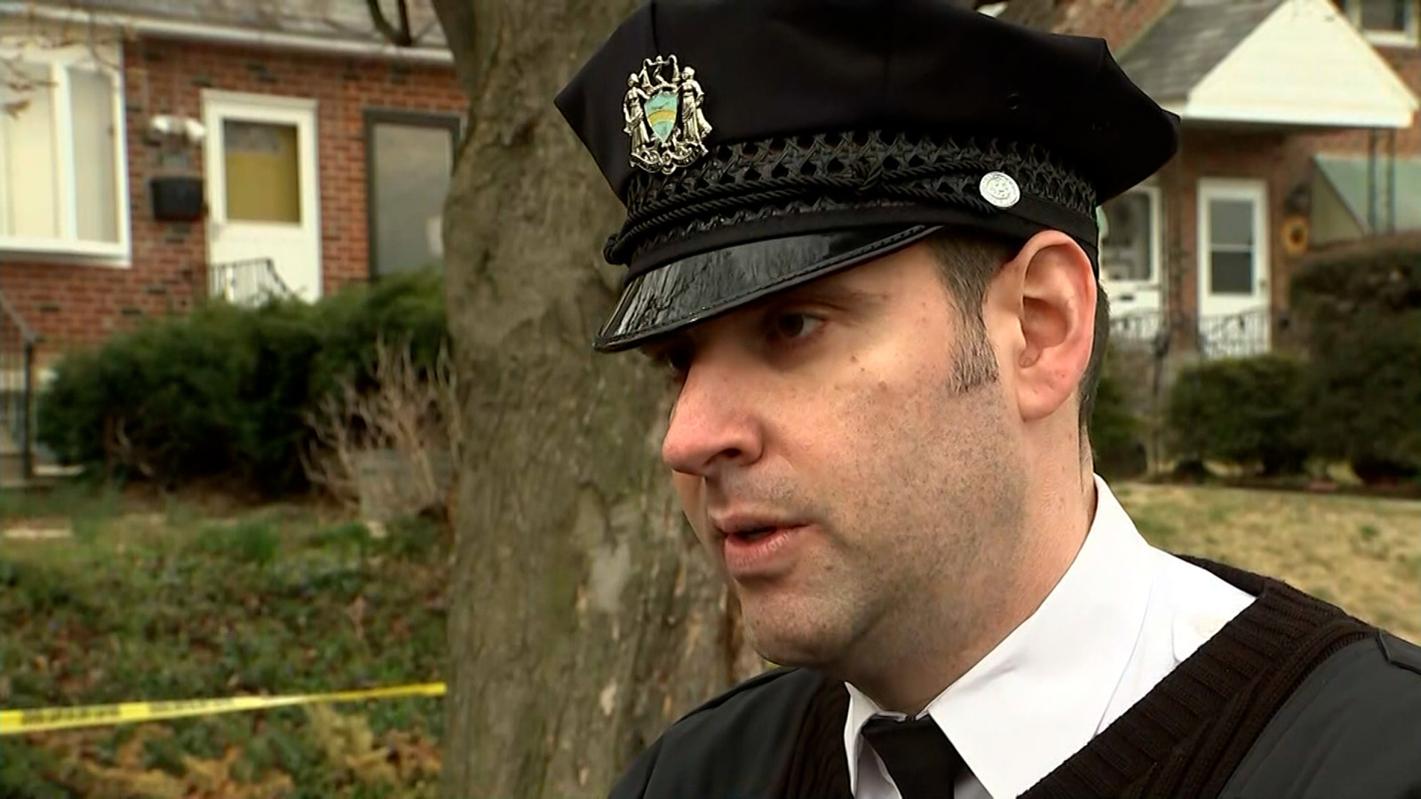 Amerikaans jongetje (6) zit naakt in hondenkooi, meisjes (4 en 5) met ...