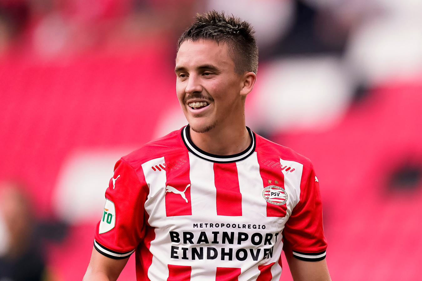 Einde seizoen voor Ryan Thomas bij PSV door enkelblessure op training ...