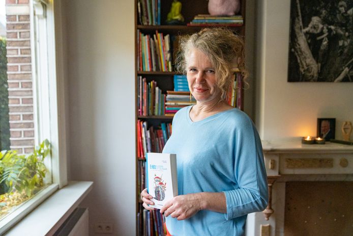 Marijke Umans publiceert ‘woordenboek’ op maat van tieners met ...