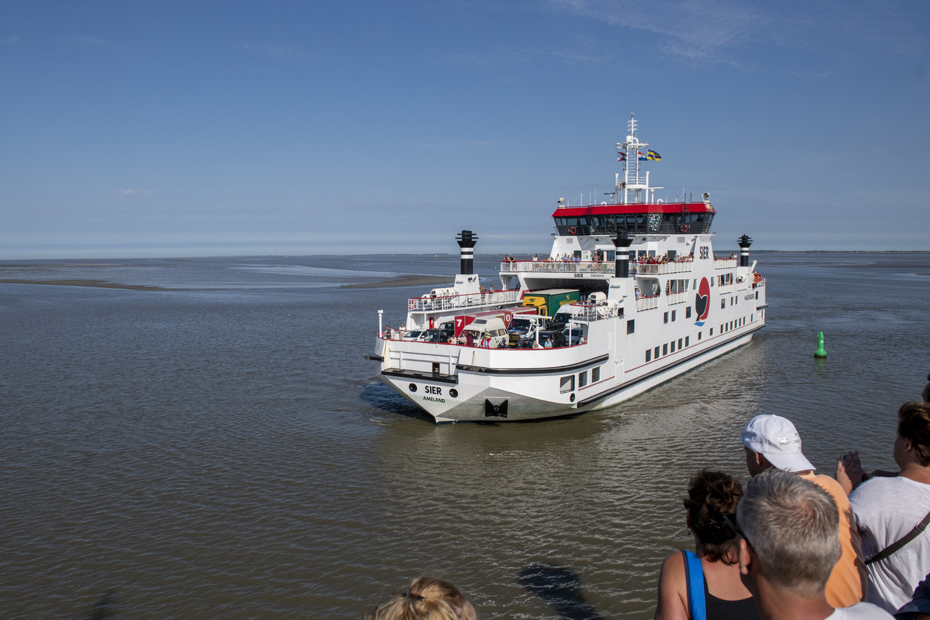 Veerboot naar Ameland gaat weer vaker varen | Foto | AD.nl