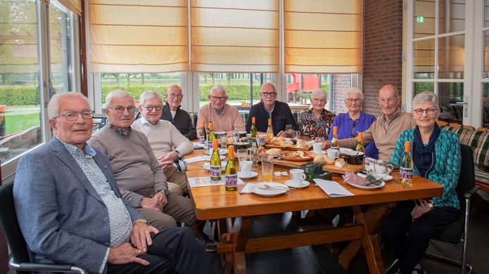 Adriaan, Marinus, Hein, Rini, Piet, Wim, Marietje, Gerda, Jan en Jo ...