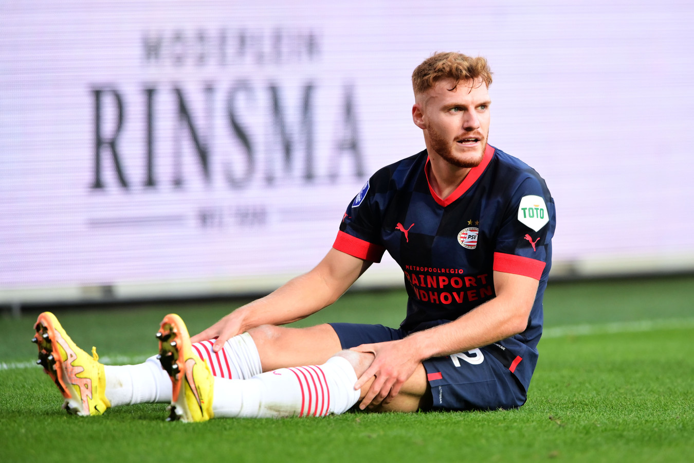 Yorbe Vertessen écarté des terrains pendant plusieurs semaines | Foto ...