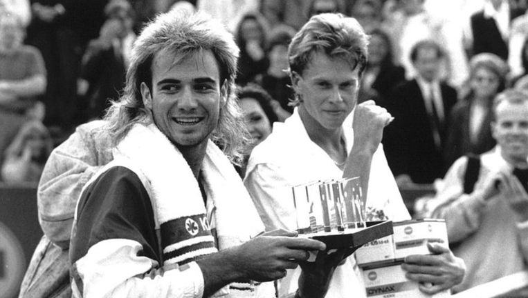 Agassi droeg jarenlang toupet | Het Parool