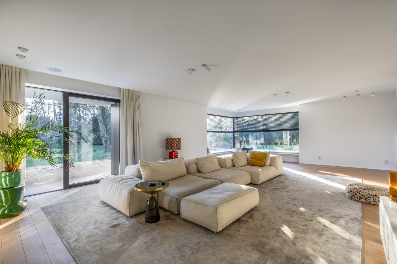 HUIZENJACHT. Luxueus wonen in groene noordrand van Antwerpen: “Voor een villa betaal je hier ...