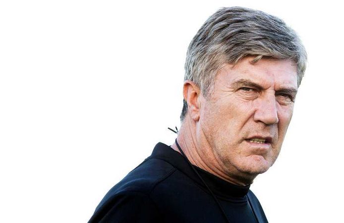 Pot krijgt reprimande van UEFA voor 'vriendin' | Sport | AD.nl