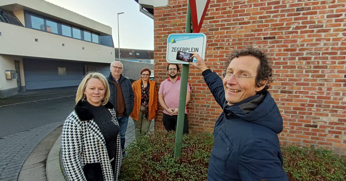 Gemeente plaatst QR-codes op straatnaamborden: “Om de betekenis achter ...