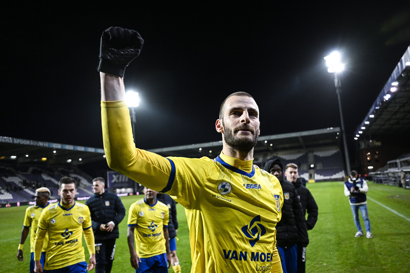 Matchwinnaar Vukotic eindelijk eens de held: “Dit maakte ik nog nooit ...