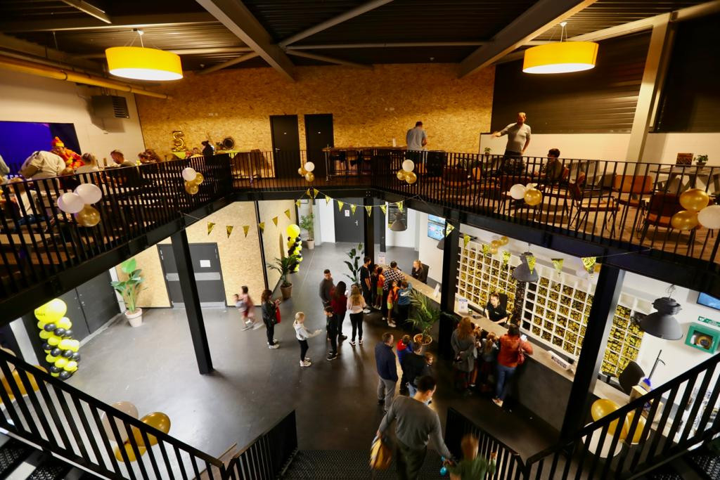 Jumpsquare Hasselt viert vijfde verjaardag met verdubbelde horecaruimte ...