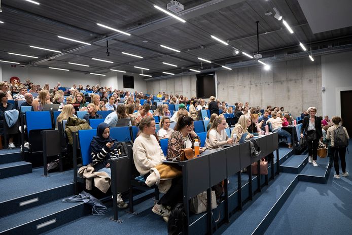 KdG start traject voor knelpuntberoep maatschappelijk werker ...