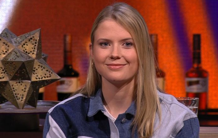 Noa Vahle geniet van vakantie met vriend en Max Verstappen pakt dobberend zijn rust | Show | AD.nl
