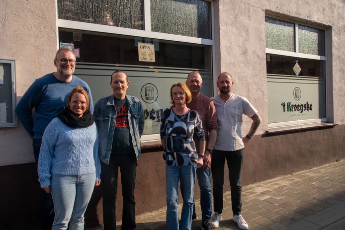 25ste Kroegentocht onder de kerktoren van Laarne | Laarne | hln.be