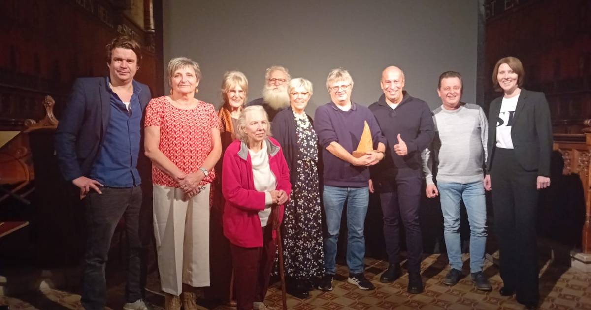 Gemengd koor Cantate mag Vancauwenbergh prijs in ontvangst nemen: “We ...