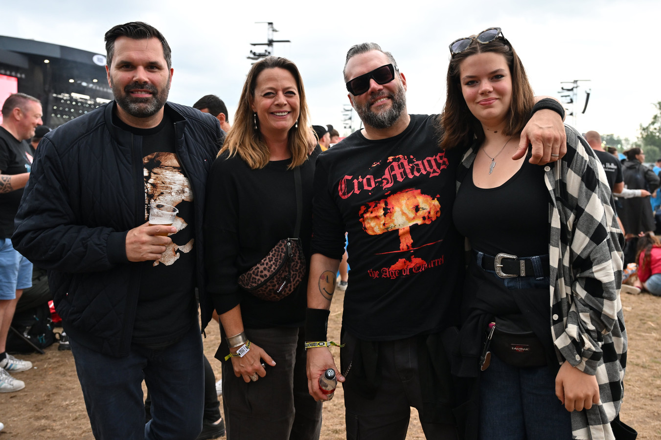 IN BEELD. Een pintje of een pakje friet: XINK en Caroline Maes genieten ...